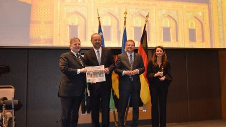 Germaniya birligi kuni - Germaniya Tashqi ishlar vazirligi